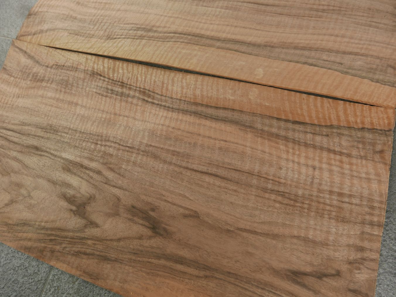 Europees Noten 43x85cm – Hout-Fineer.nl